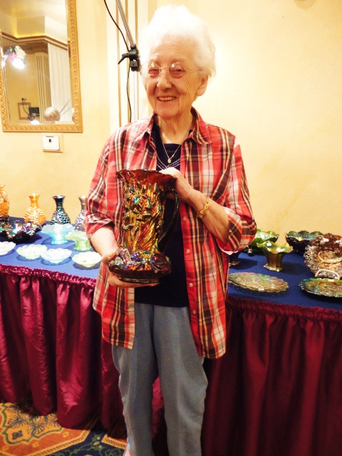 John & Ruth Phillips: Carnival Glass Showcase
